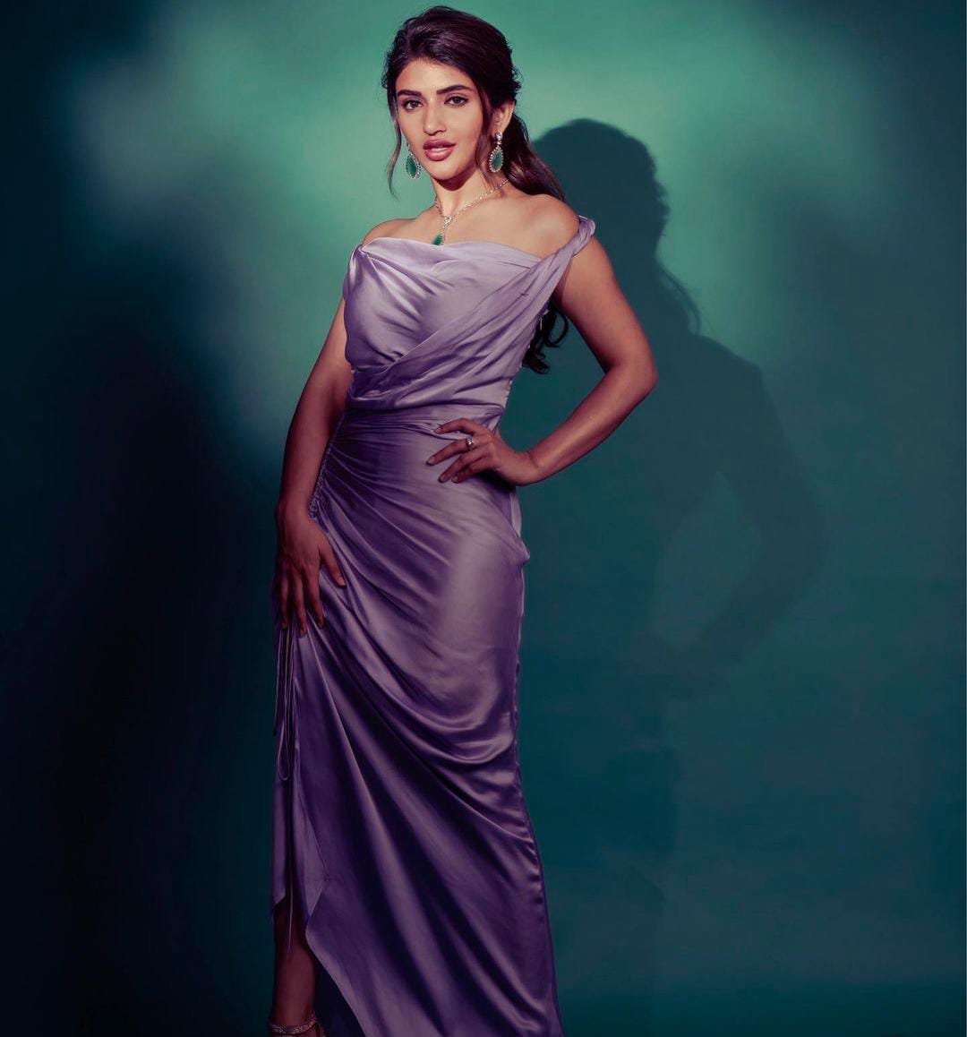 Sree Leela Biography: Age, Family, Friends, Boyfriend, Career, Networth ...