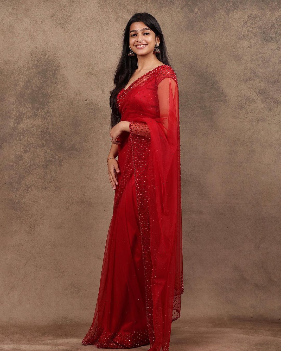 MAD Movie Heroine Ananthika Sanilkumar Biography: Age, Personal Details ...