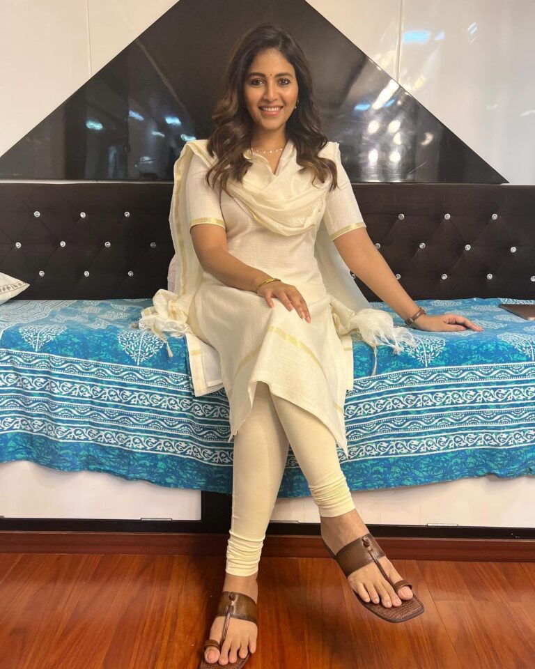 Anjali Biography: Age, Family, Career, Physical Appearance, Movies ...