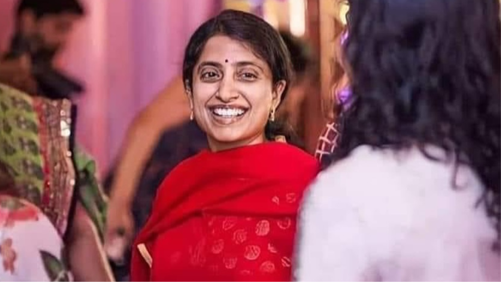 YS Bharathi Reddy Biography: Age, Education, Parents, Career, Daughters, Physical Appearance ...