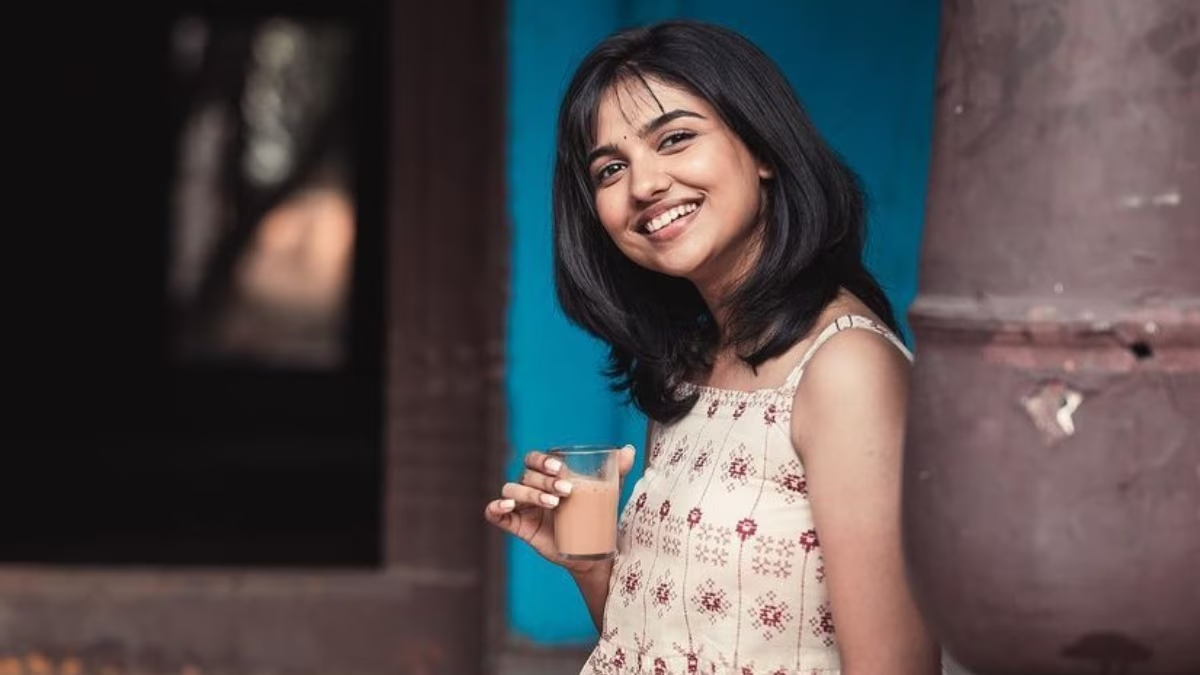 Mamitha Baiju Signs Her First Telugu Film Opposite Pradeep Ranganathan ...