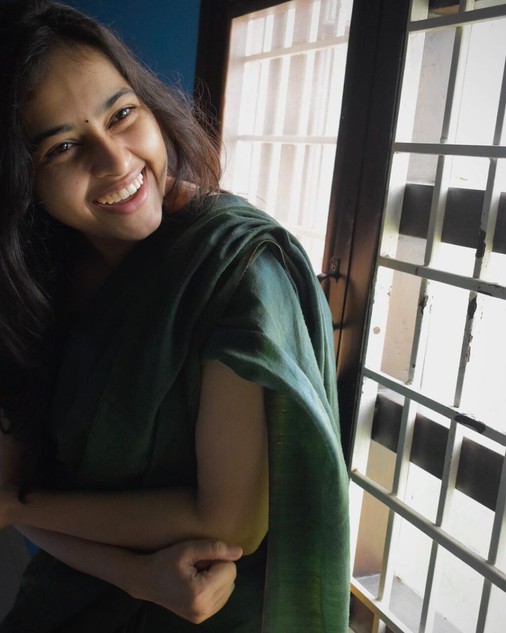 Sri Divya Biography: Age, Family, Education, Career, Physical ...