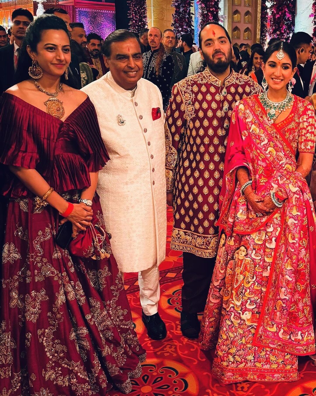 Tejaswini Nandamuri Biography: Age, Career, Family, Husband, Sister, Occupation, Son, Networth ...