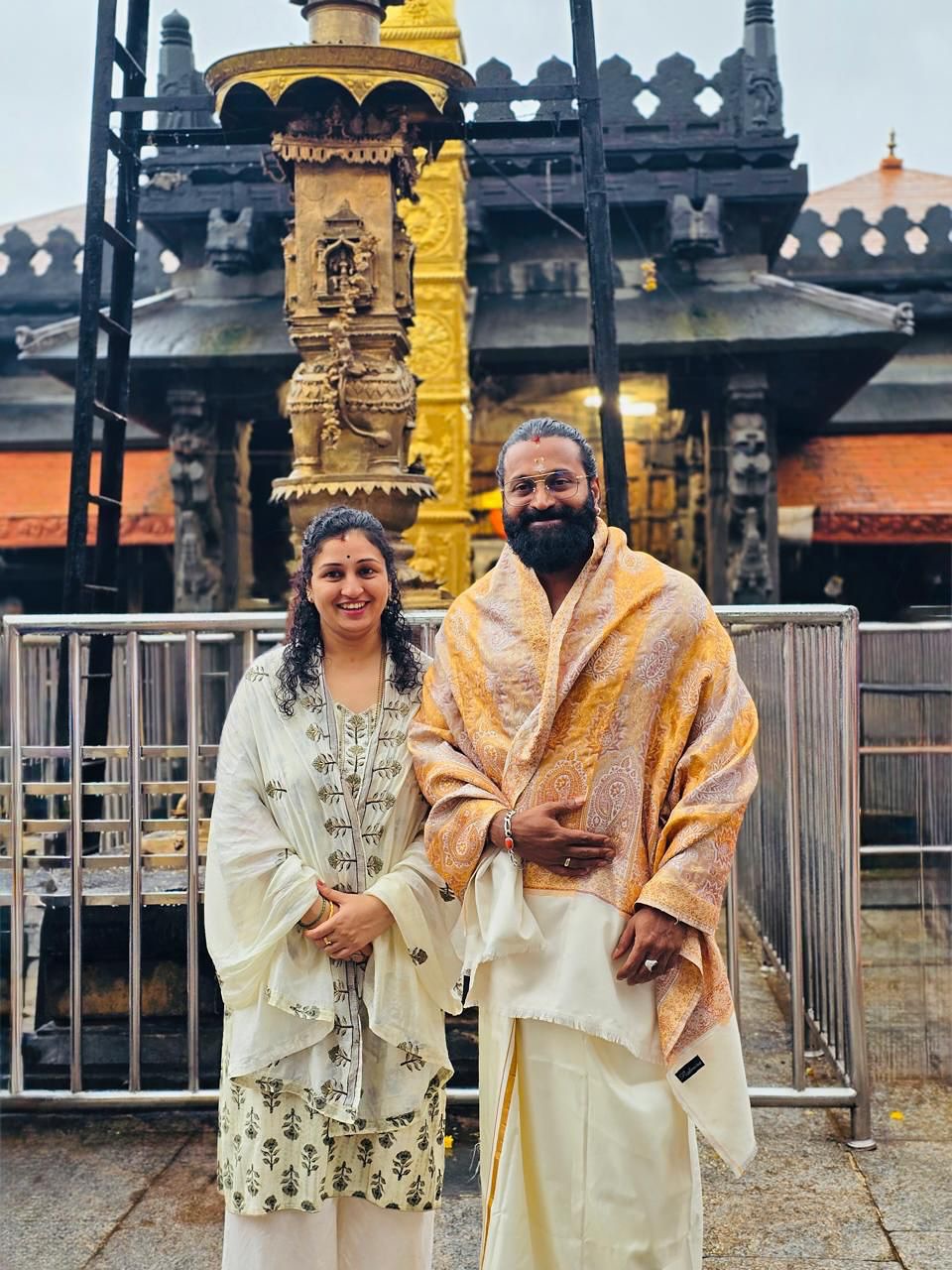 Rishab Shetty Wife Pragathi Shetty Biography: Age, Career, Family, Kids ...